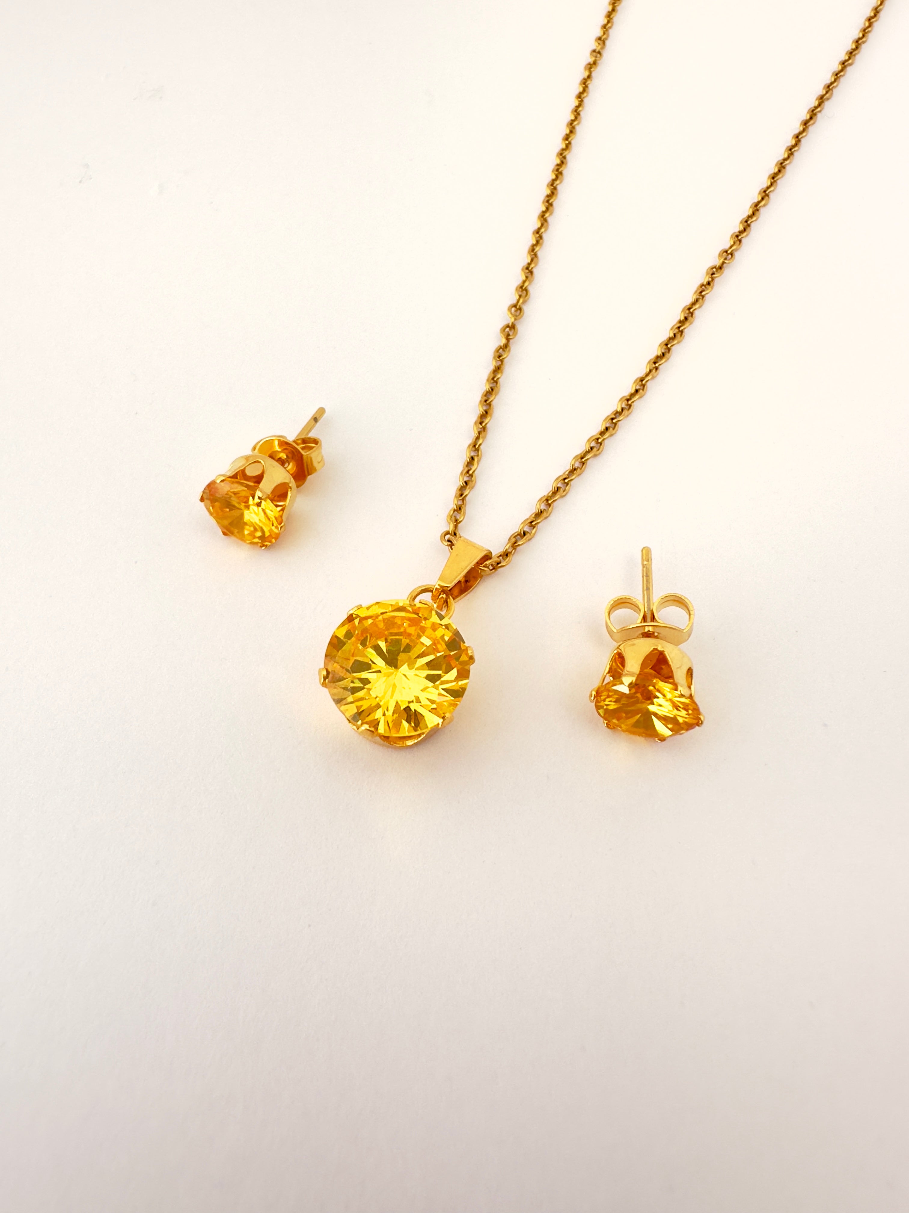 Conjunto Dorado Sol Brillante – Glamora